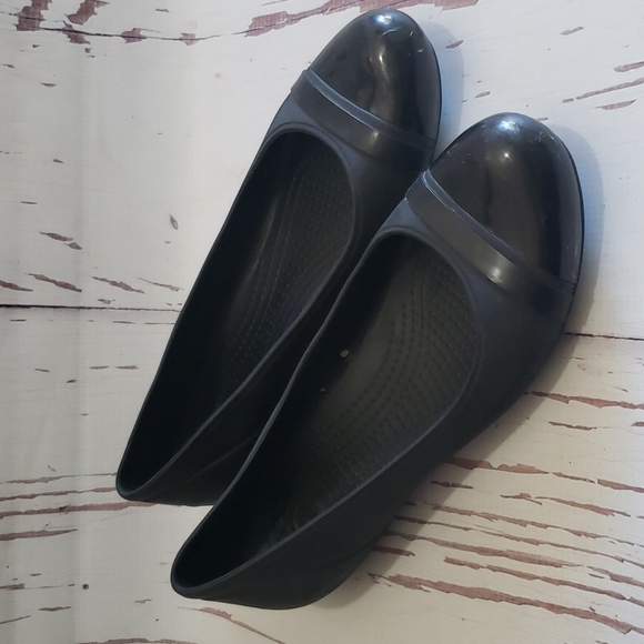 CROCS | Shoes | Crocs 9 Mate Black Toe Cap Loafers Flats | Poshmark